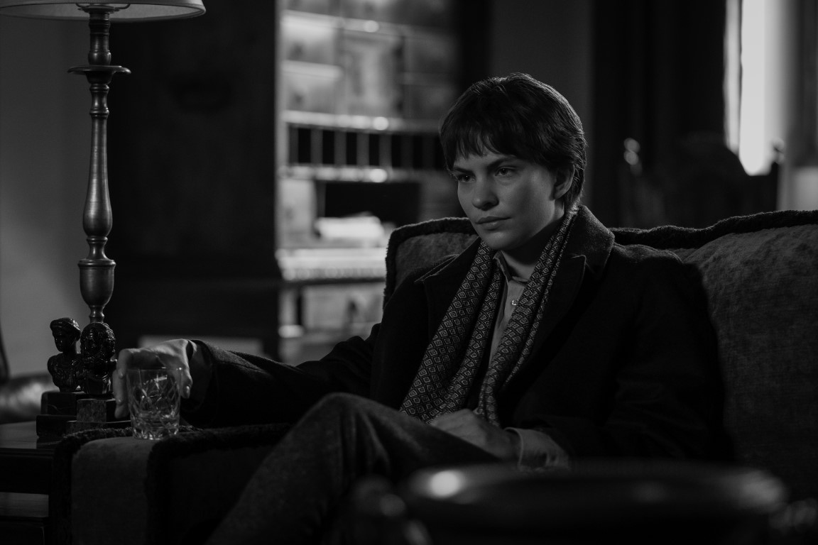 Ripley Review: Netflix's Highsmith Adaptation Offers Chilly Delights ...